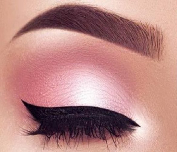 45 Pink Eye Makeup Looks to Make You Feel Dolled Up – SheIdeas