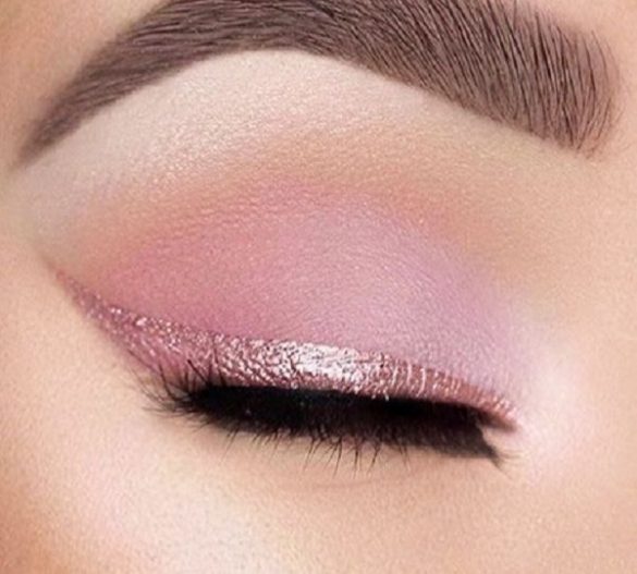 45 Pink Eye Makeup Looks to Make You Feel Dolled Up – SheIdeas